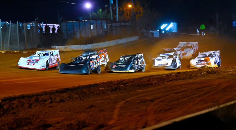 Hunt The Front Super Dirt Series